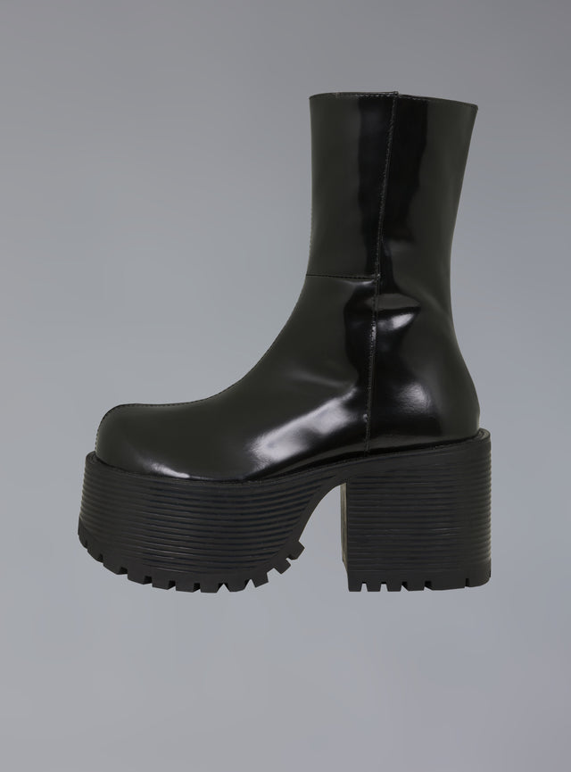 UNIF | Slug Boot